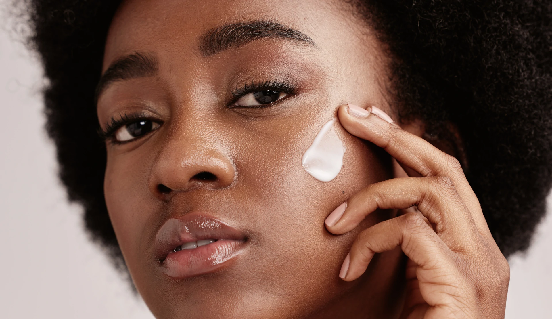 e.l.f Liquid Poreless Putty Primer - My Brown Makeup